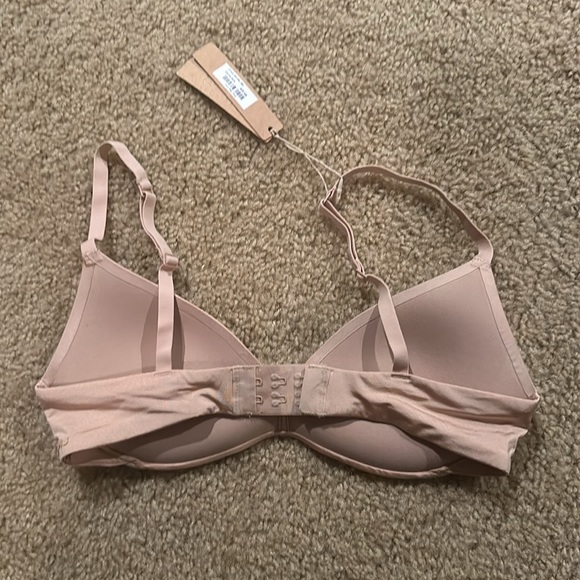 SKIMS | Intimates & Sleepwear | Skims Bra Size 32b | Poshmark